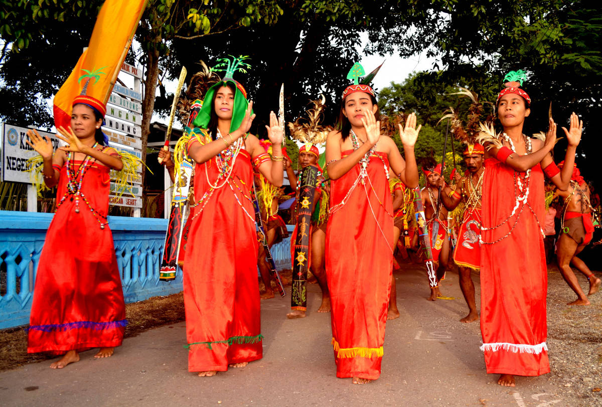 Cakalele, Tari Perang Tradisional Maluku untuk Menghormati Nenek Moyang ...