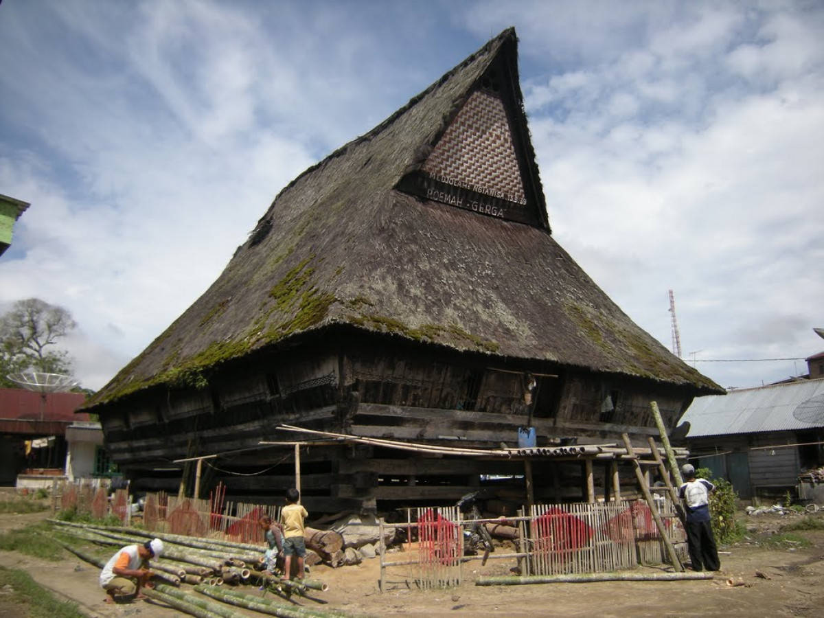 Mengenal Rumah Adat Karo, Siwaluh Jabu
