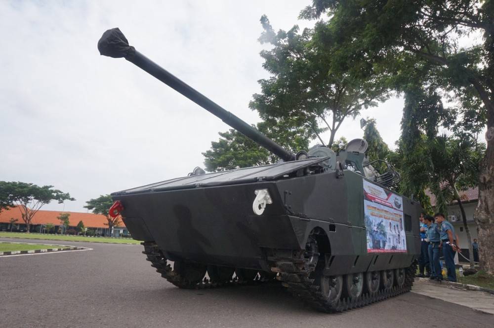 Tank Tanpa Awak Karya Lulusan Sekolah Tinggi Teknologi Angkatan Laut