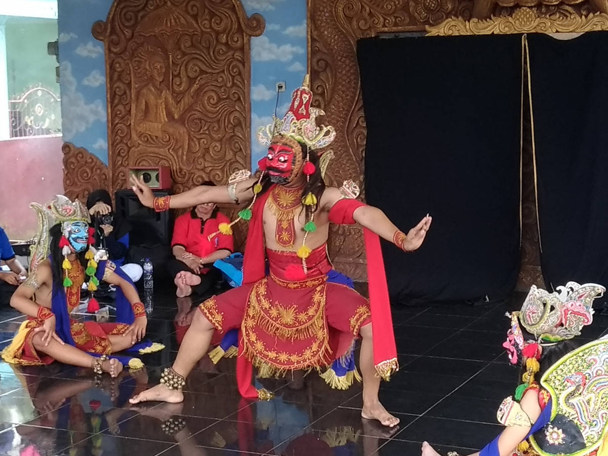 Topeng Malangan: Keterkaitannya dengan Kehidupan Sosial Masyarakat Malang