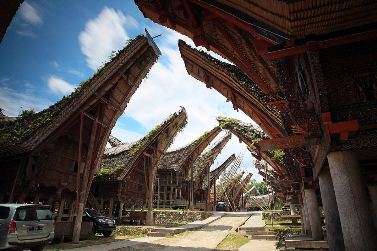 Sejarah Rumah Tongkonan, Rumah Adat Sulawesi Selatan yang Disakralkan ...