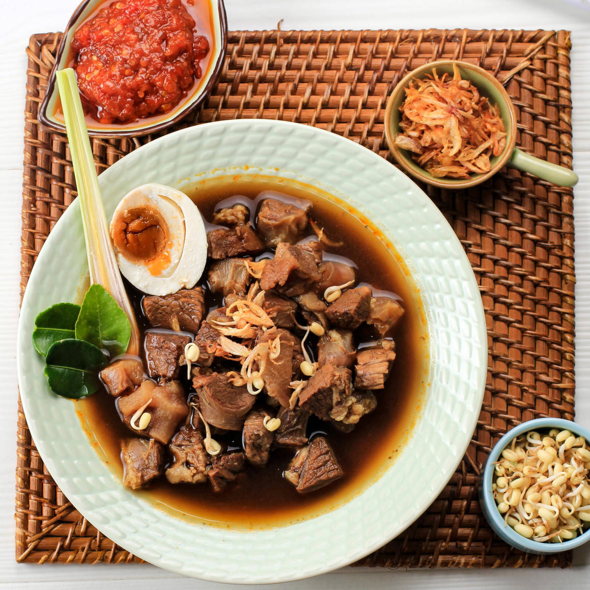 Rawon: Makanan Jawa Bergaya Tradisional Dengan Cita Rasa yang Mewah