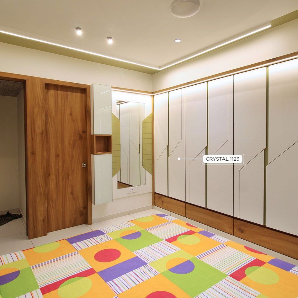 CRYSTAL 1123 | Royale Touche Laminates