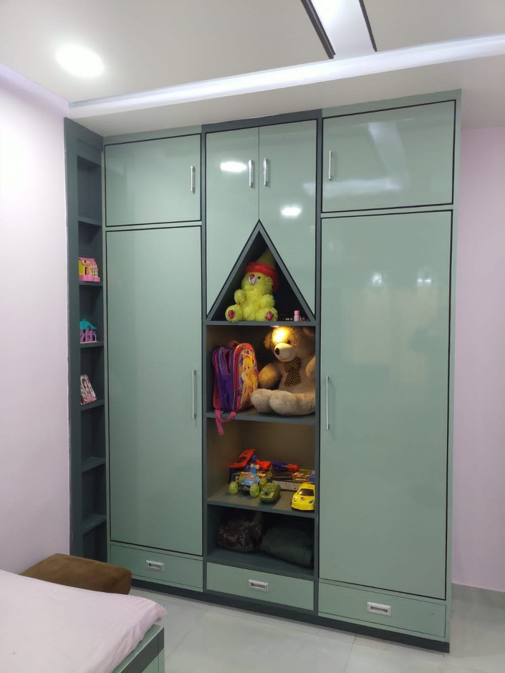 CRYSTAL 1174 | Royale Touche Laminates