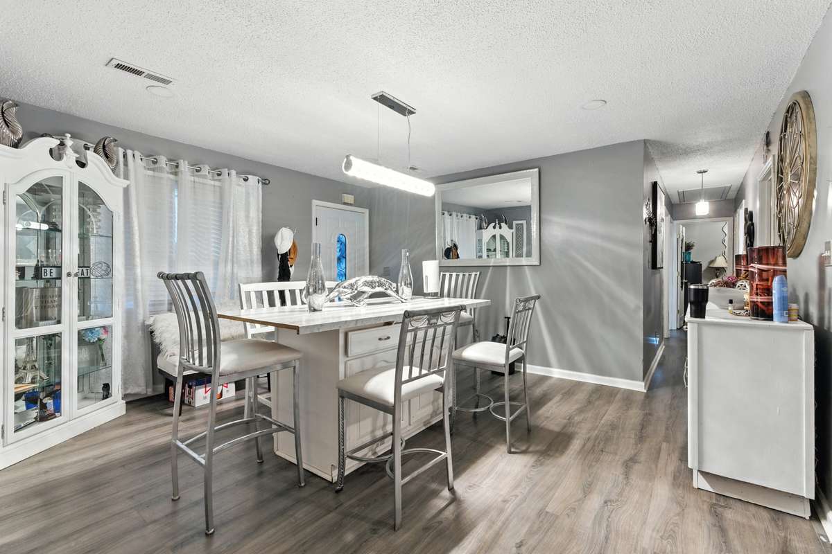 Residential property in Covington, TN | $190,000, $120 / sq ft | 3 ...