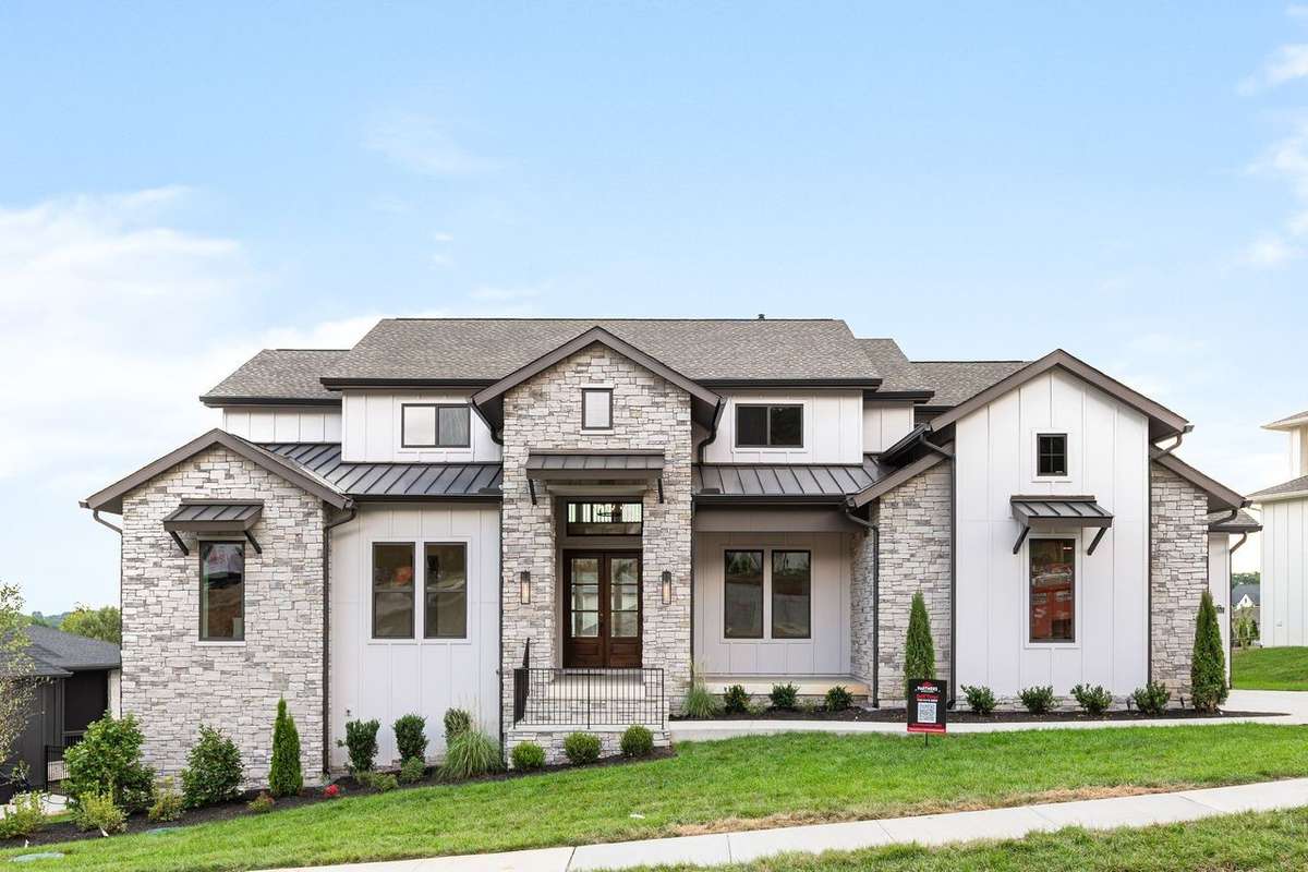 Residential property in Franklin, TN | $2,099,990, $428 / sq ft | 5 ...