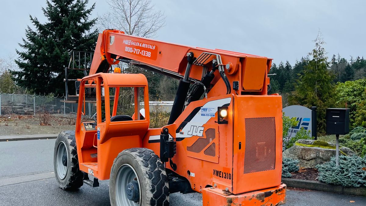 2014 Skytrak 8042 | Northwest Equipment Sale Inc.