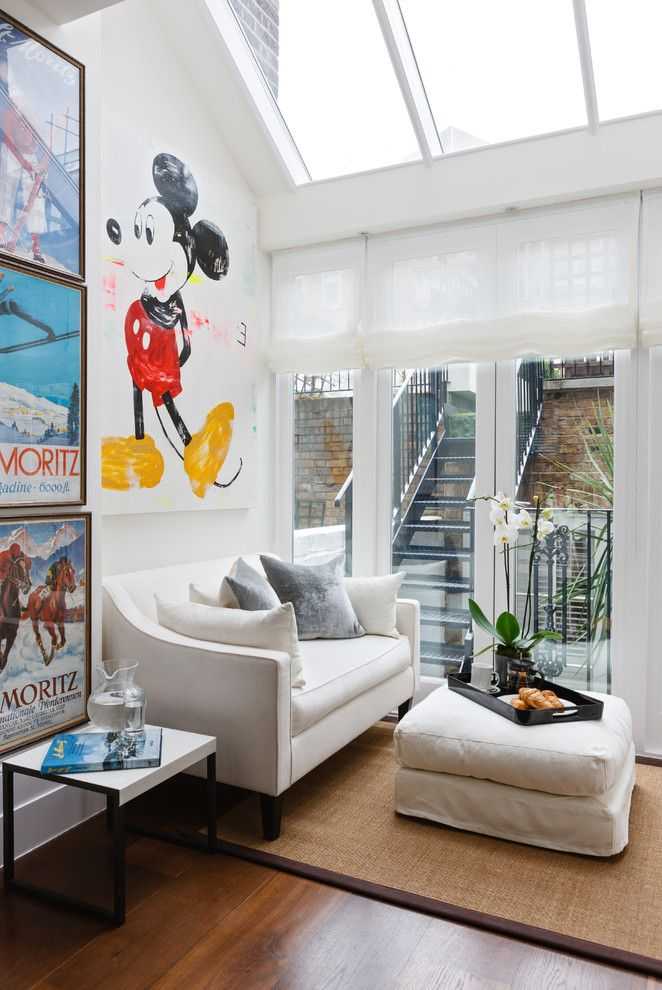 Small Contemporary Living Room With Mickey Mouse Interior #9321 | House ...