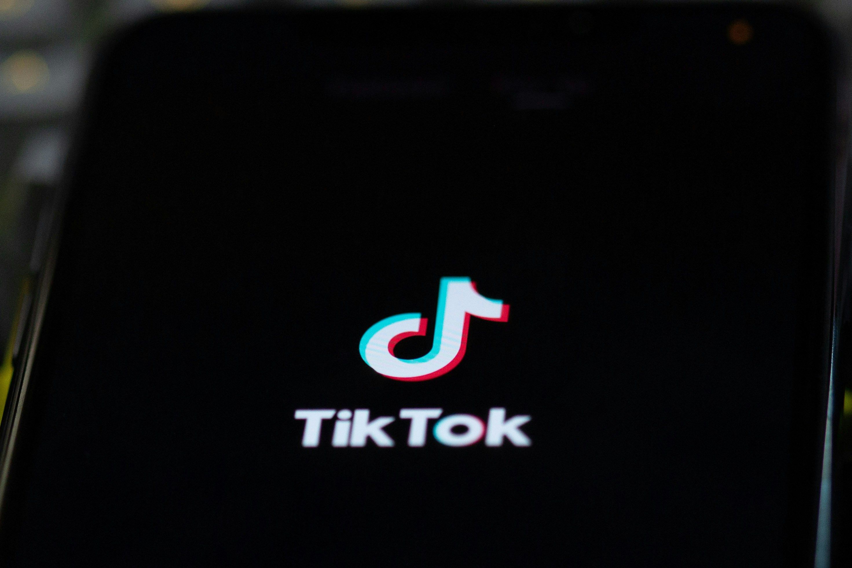 Perplexity AI Lawan Raksasa Teknologi, Rebut TikTok!