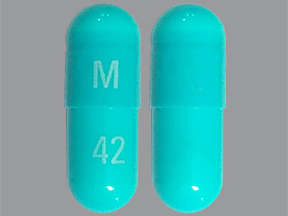What does Clindamycin Hcl look like?