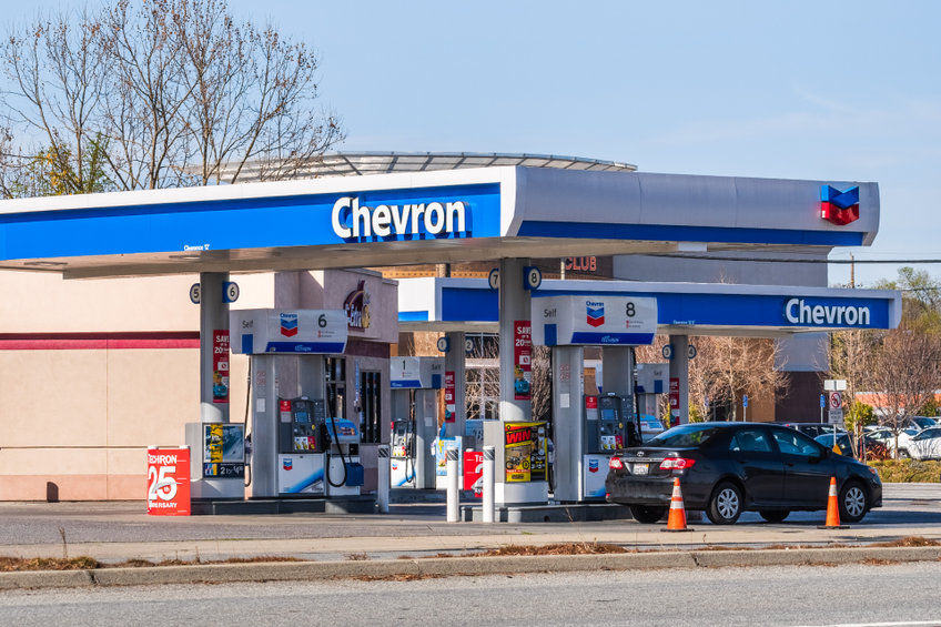 Stephanie Link explains why she likes Chevron more than Exxon