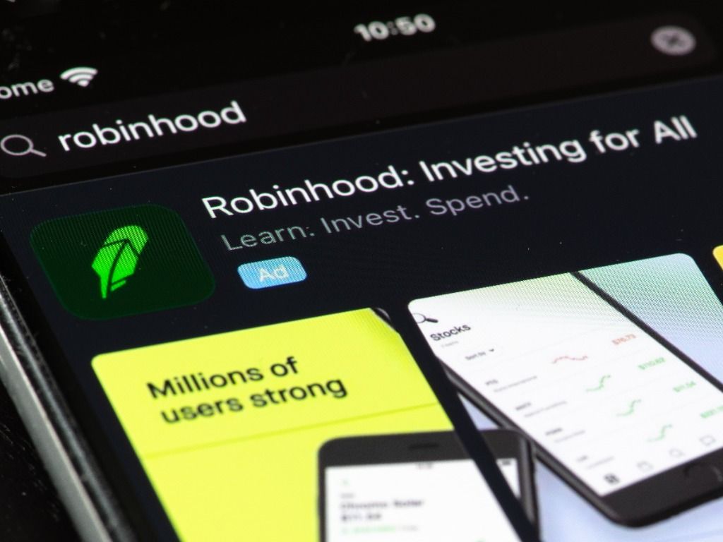Robinhood lists all 11 spot Bitcoin ETFs as Vanguard restricts users | Invezz