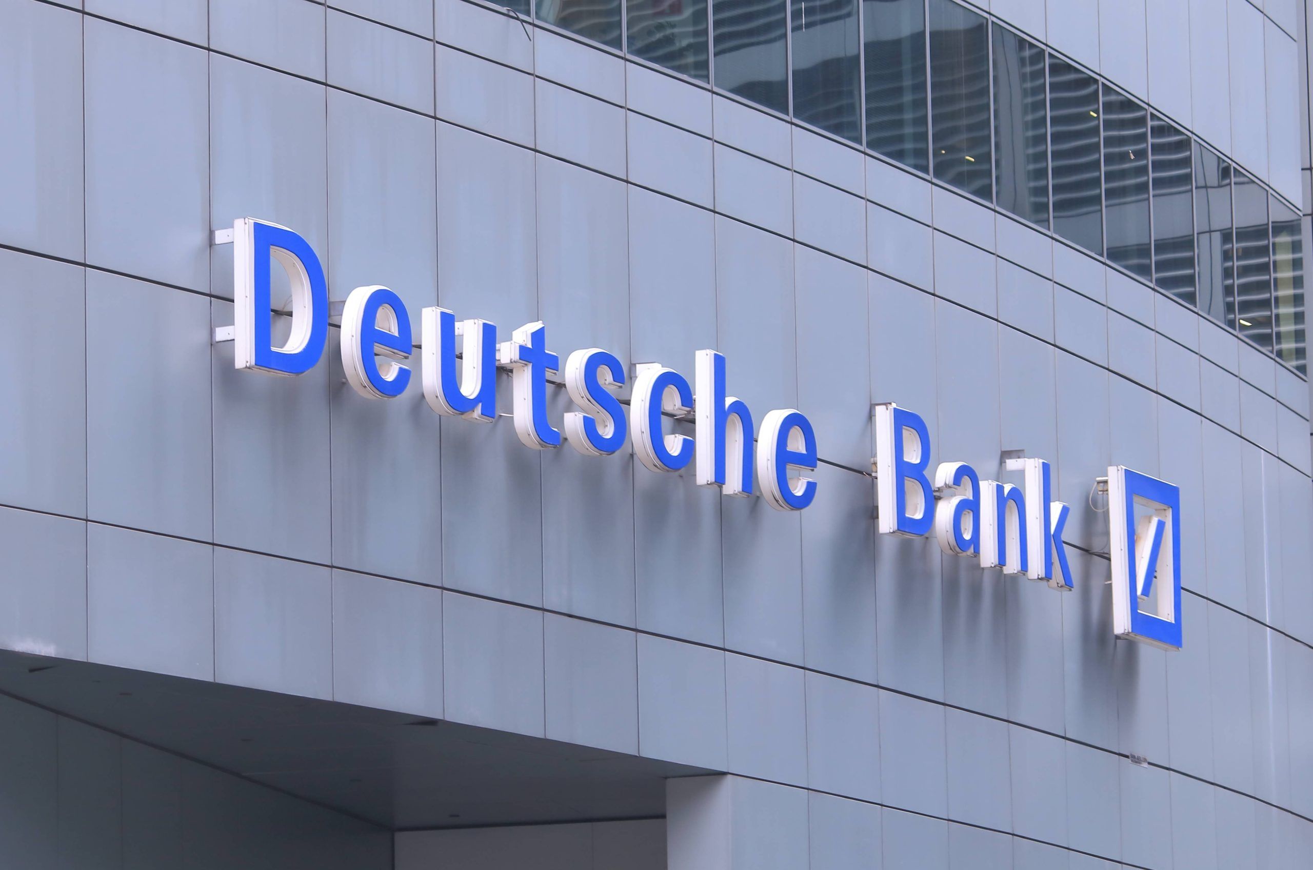 Deutsche Bank vise la croissance en 2025 malgré les risques liés au ...