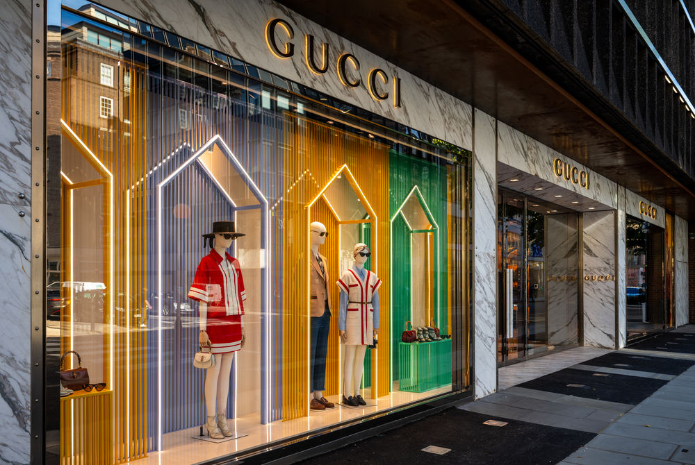 Precio de las acciones de Kering: por qué la matriz de Gucci se está ...