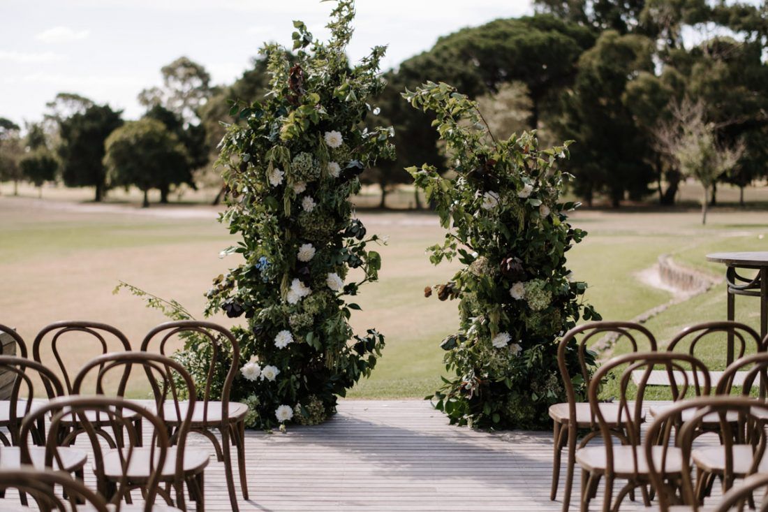 18 seriously stunning ceremony set-ups | Ivory Tribe