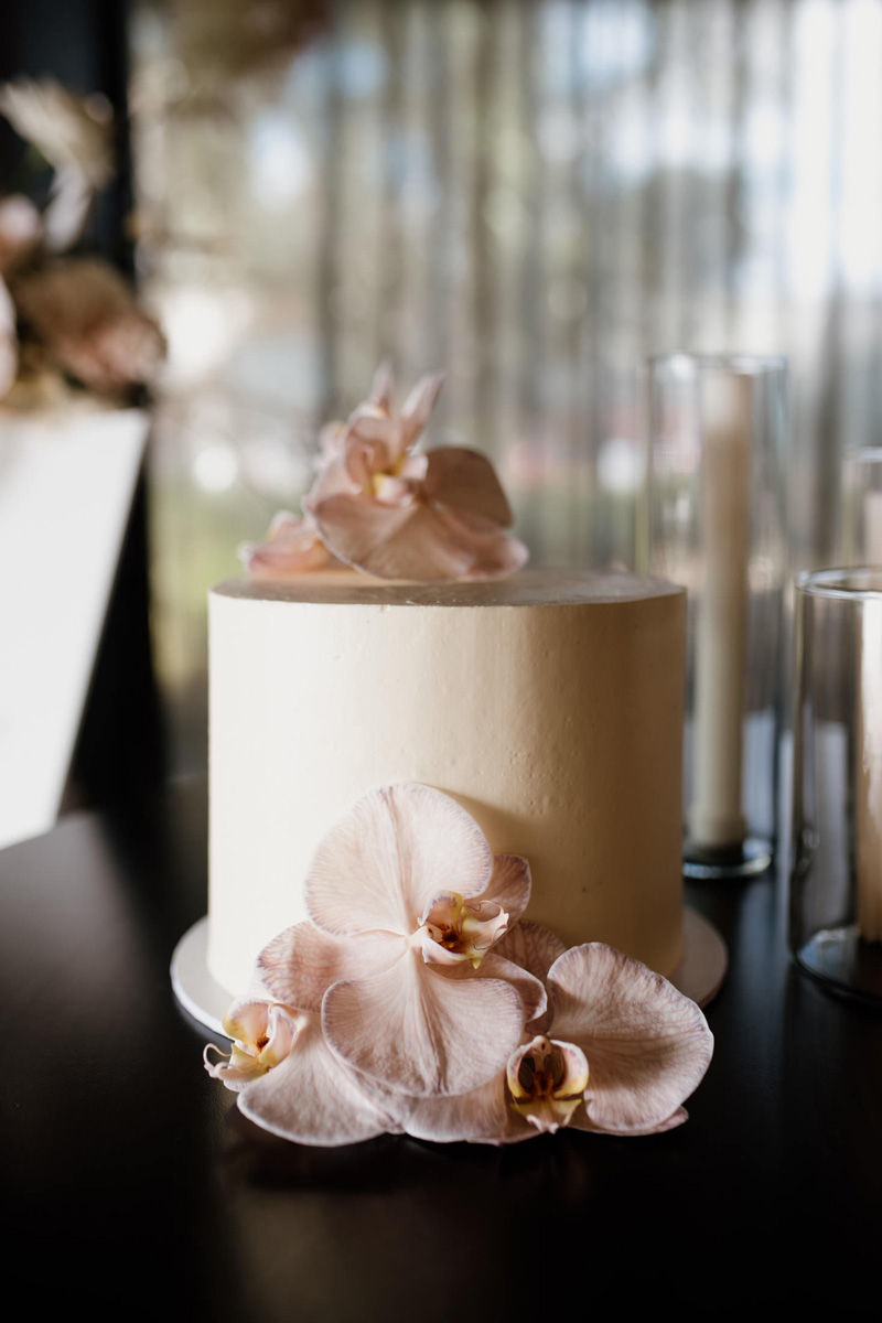 Top Wedding Cakes - Ivory Tribe