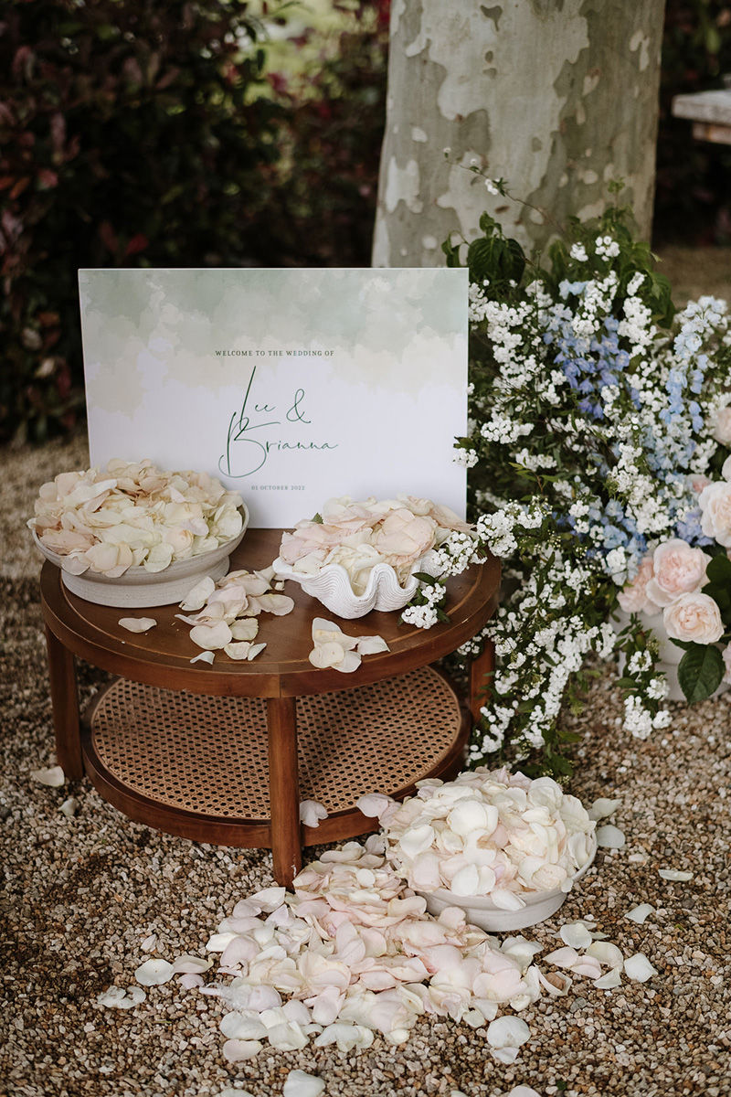 18 seriously stunning ceremony set-ups - Ivory Tribe