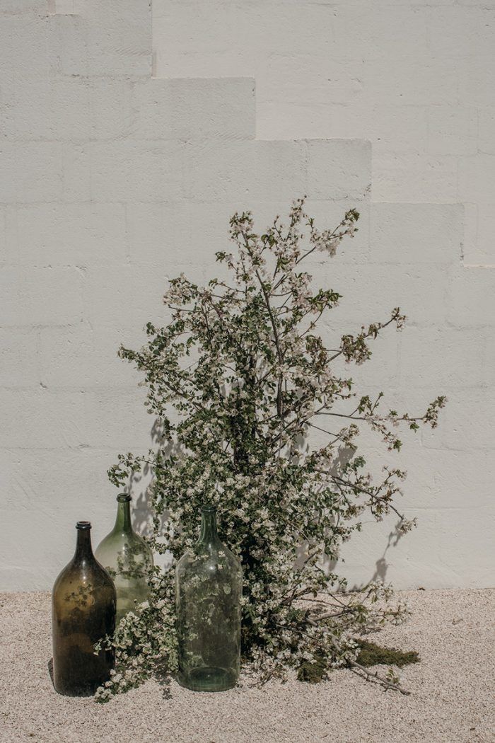 Styled shoot: Quiet luxury in a tranquil-luxe Italian setting | Ivory Tribe