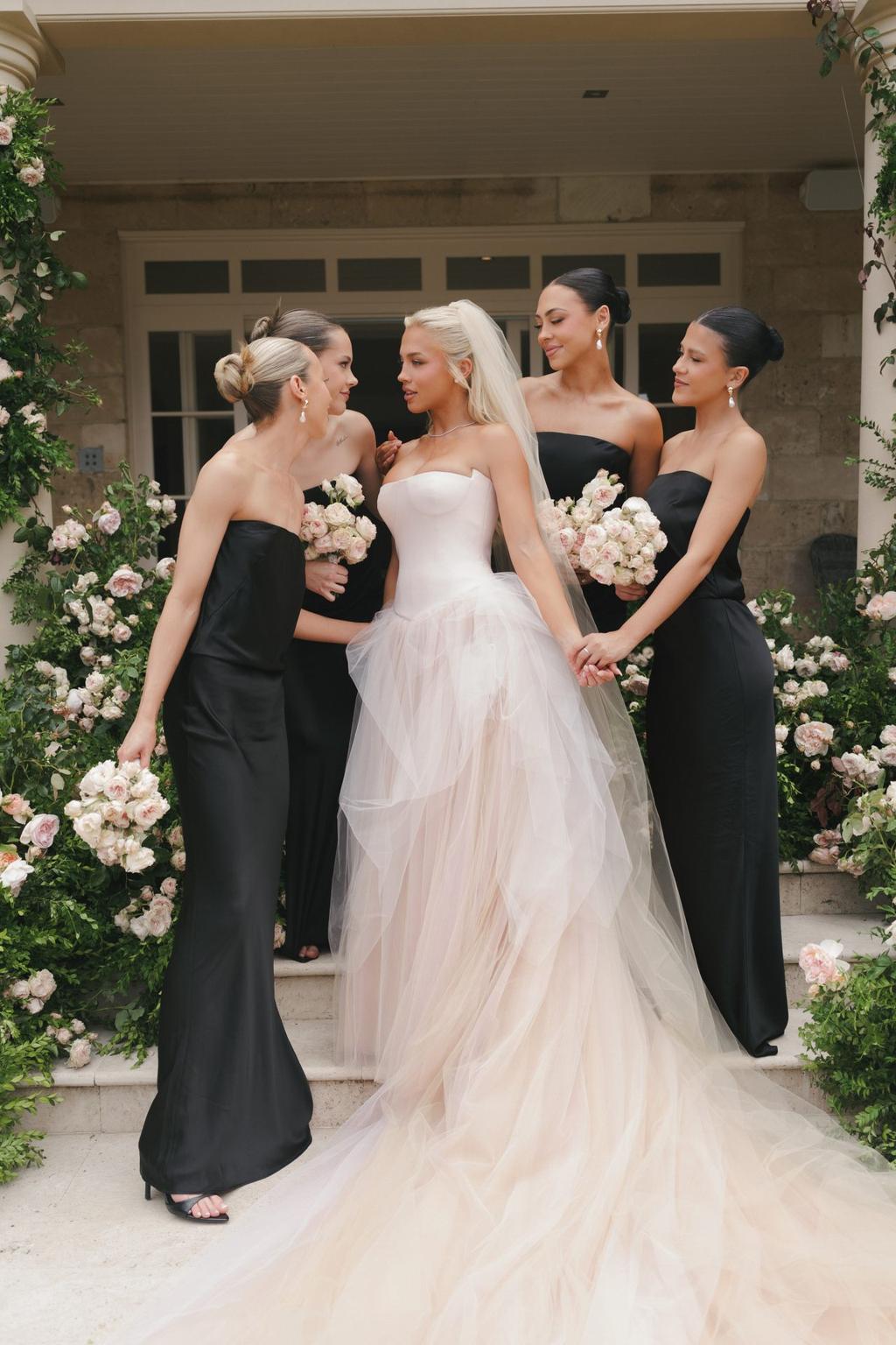 Celebrity Beach Weddings 60 Photos - Moonagedaydream.film