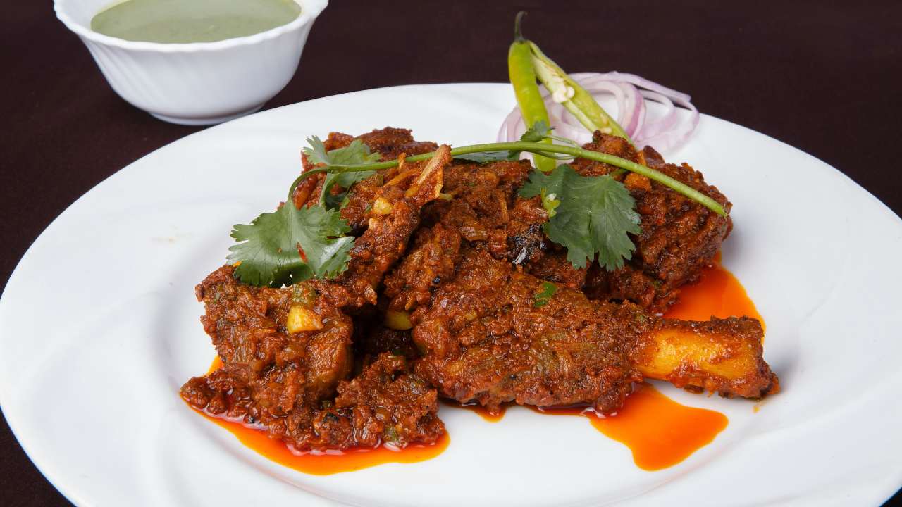 Authentic Bhuna Gosht Recipe