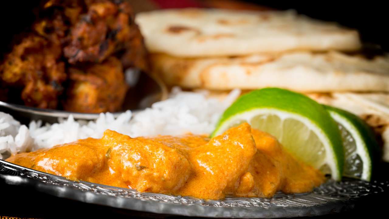 How to Make Creamy Chicken Korma at Home