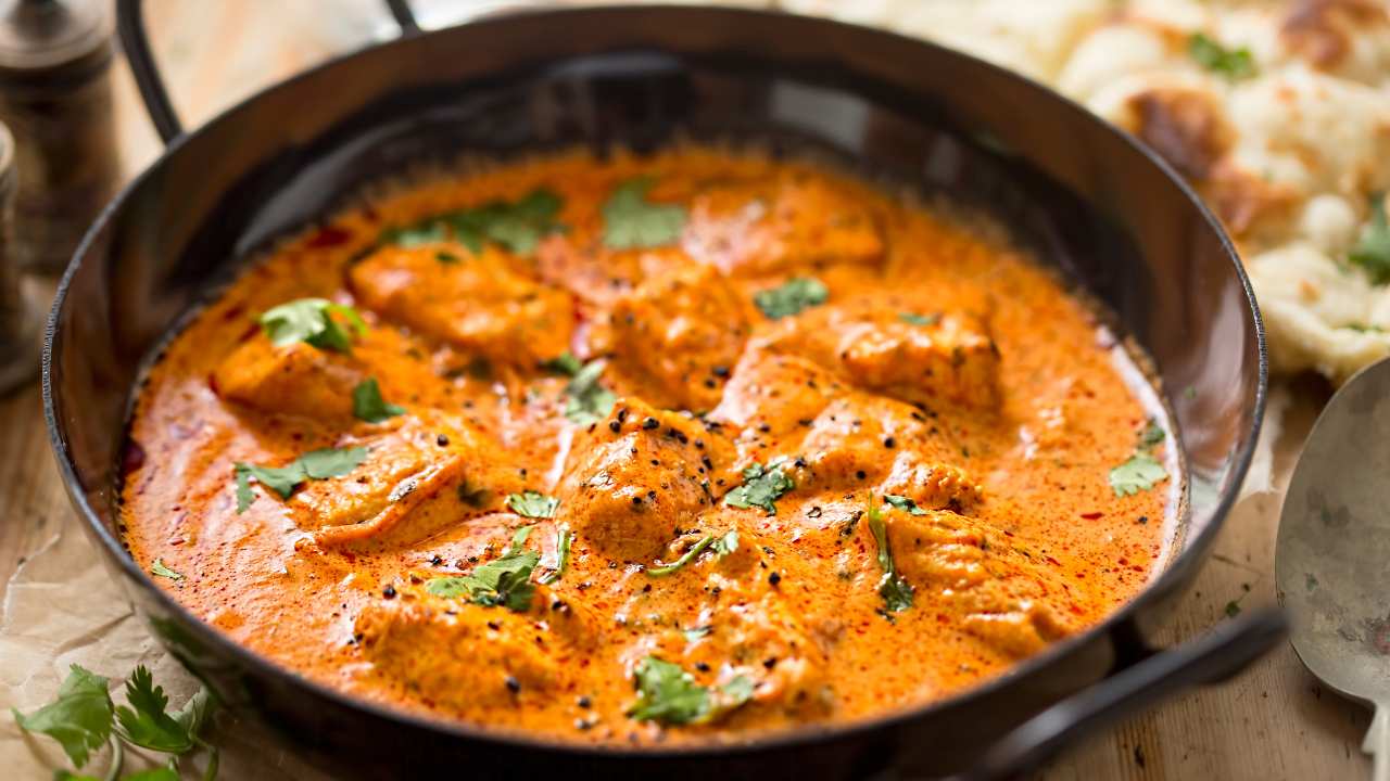 The History of Chicken Curry and Its Variations