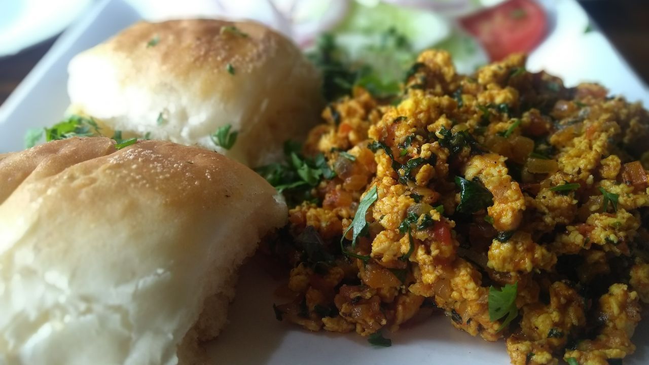 How to Make Street-Style Egg Bhurji Pav
