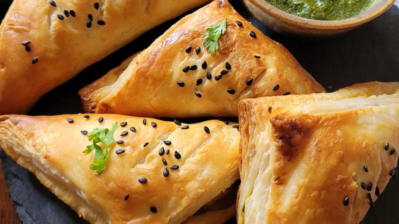 Bakery Style Egg Puff Recipe – Crispy & Delicious