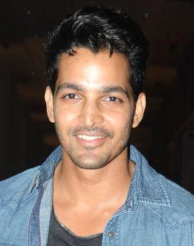 Harshvardhan Rane Age birthdate father mother sister