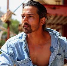 Harshvardhan Rane Age birthdate father mother sister