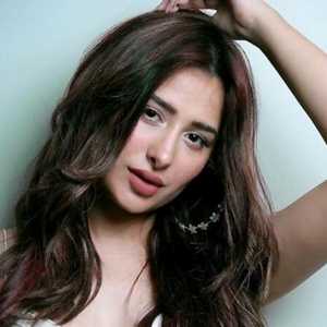 Mahira Sharma | Biography Birthday Family Struggles Net Worth Age