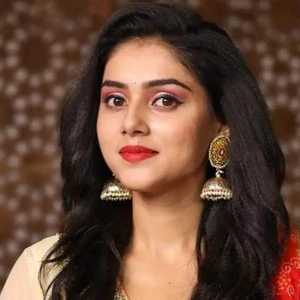 Mallika Singh | Biography Birthday Family Struggles Net Worth Age