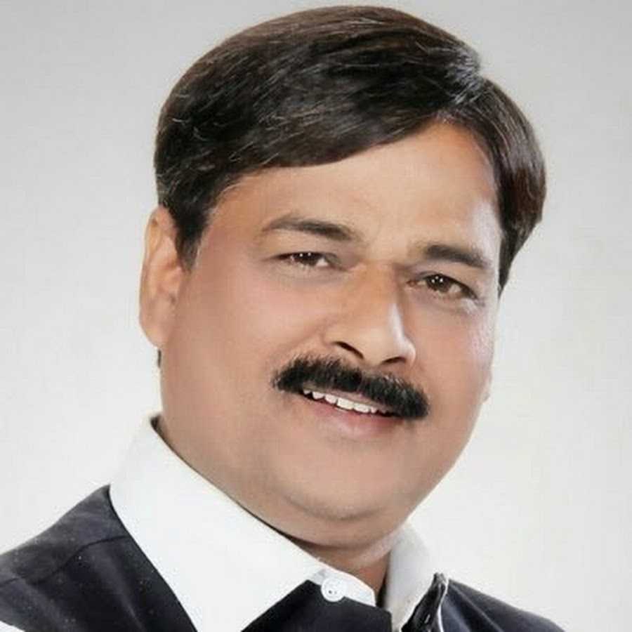 Vineet Chauhan Career Poet Awards Net Worth Age Birthdate