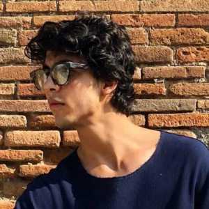 Aryan Khan Biography Age Controversy Weight Family Net Worth