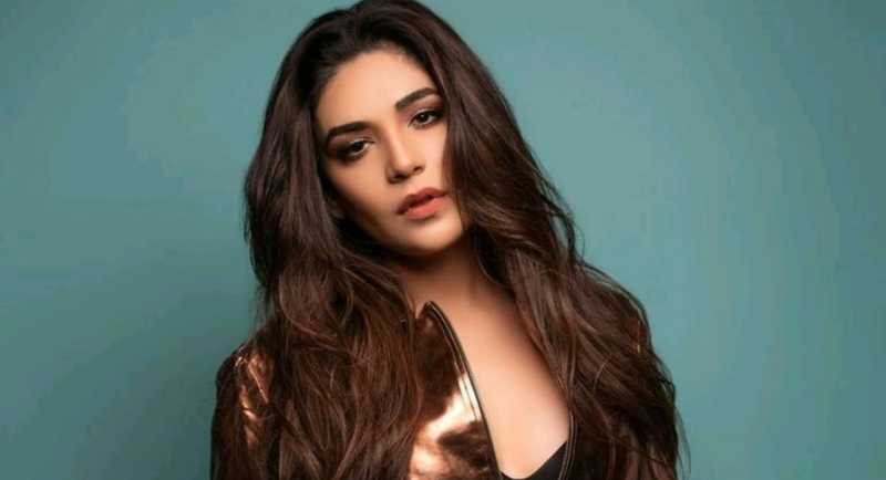 Get To Know Your Favourite Celebrity: Anjum Fakih