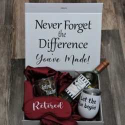 50+ Meaningful Retirement Gift Ideas to show your appreciation