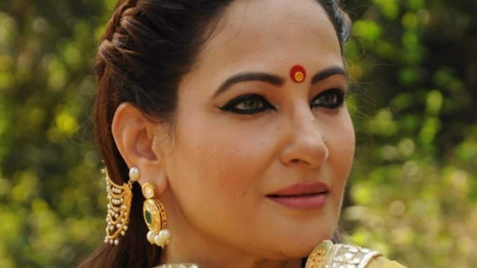 Jassi Jaissi Koi Nahin Story Cast Crew Review Details