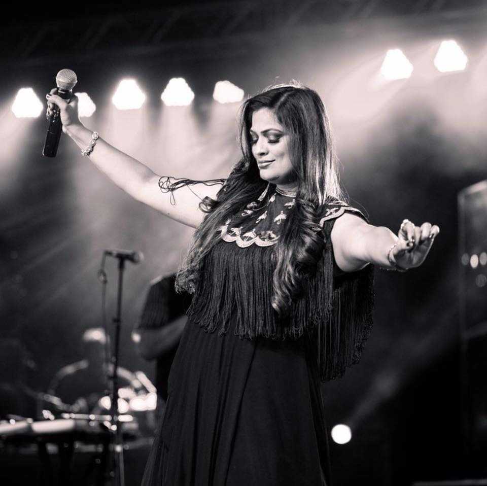 Richa Sharma - Best Songs, Career, Age, Birthday, Net Worth