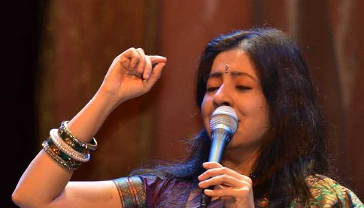 Sanjeevani Bhelande - Biography, Career, Songs, Education