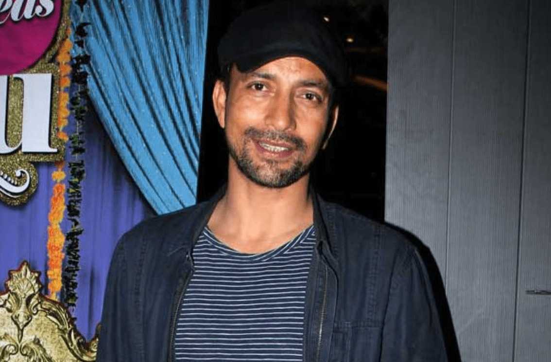 Deepak Dobriyal - Biography, Wife, Career, Interesting Facts
