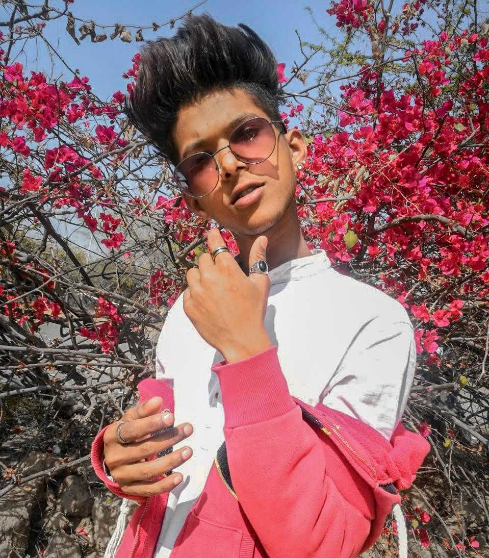 Chitresh Kumar Influencers | Age Birthday Biography Chitresh Kumar Influencers | Age Birthday Biography