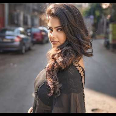 Rajshri TV Star Movies, Photos, Husband, Family