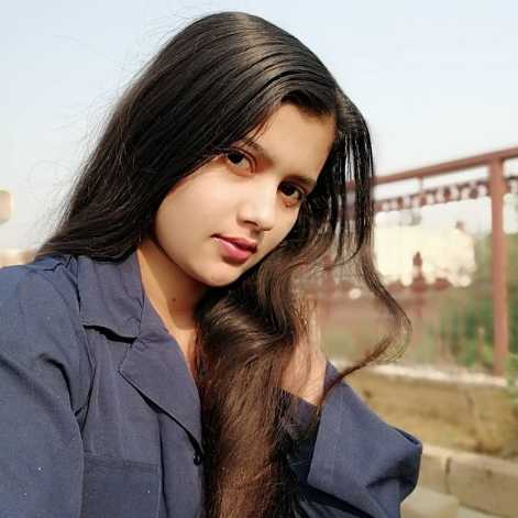 Anshika Content Creator Photos, Age, Birthday, Movies, Family