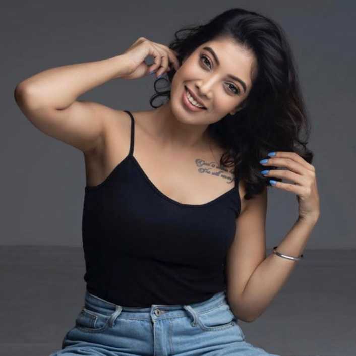 Riya Chanda Influencer Content Creator Biography Birthday Age New Reel ...