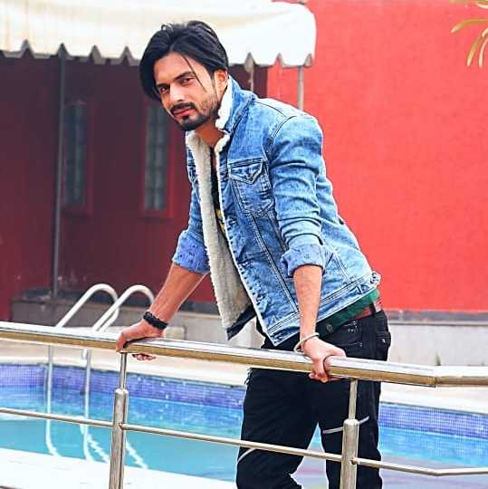 Sameer Khan Instagrammer Wife, Photos, Movies, Family, Age