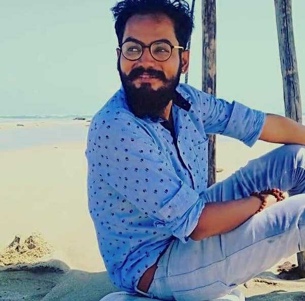 Sagar Pathak Director & Writer - Birthday Age Films Music | Tring