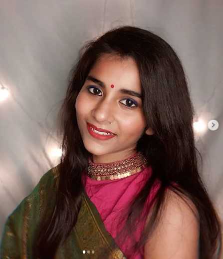 Shraddha Singh Blogger Husband, Age, Biography, Birthday