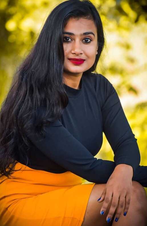 Poonam Model Height, Photos, Movies, Age, Husband