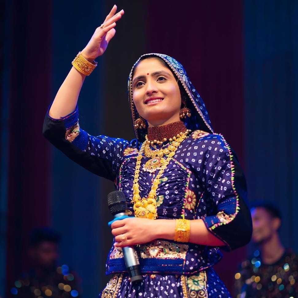 Geeta Ben Rabari Singer | Biography Gujarati Star