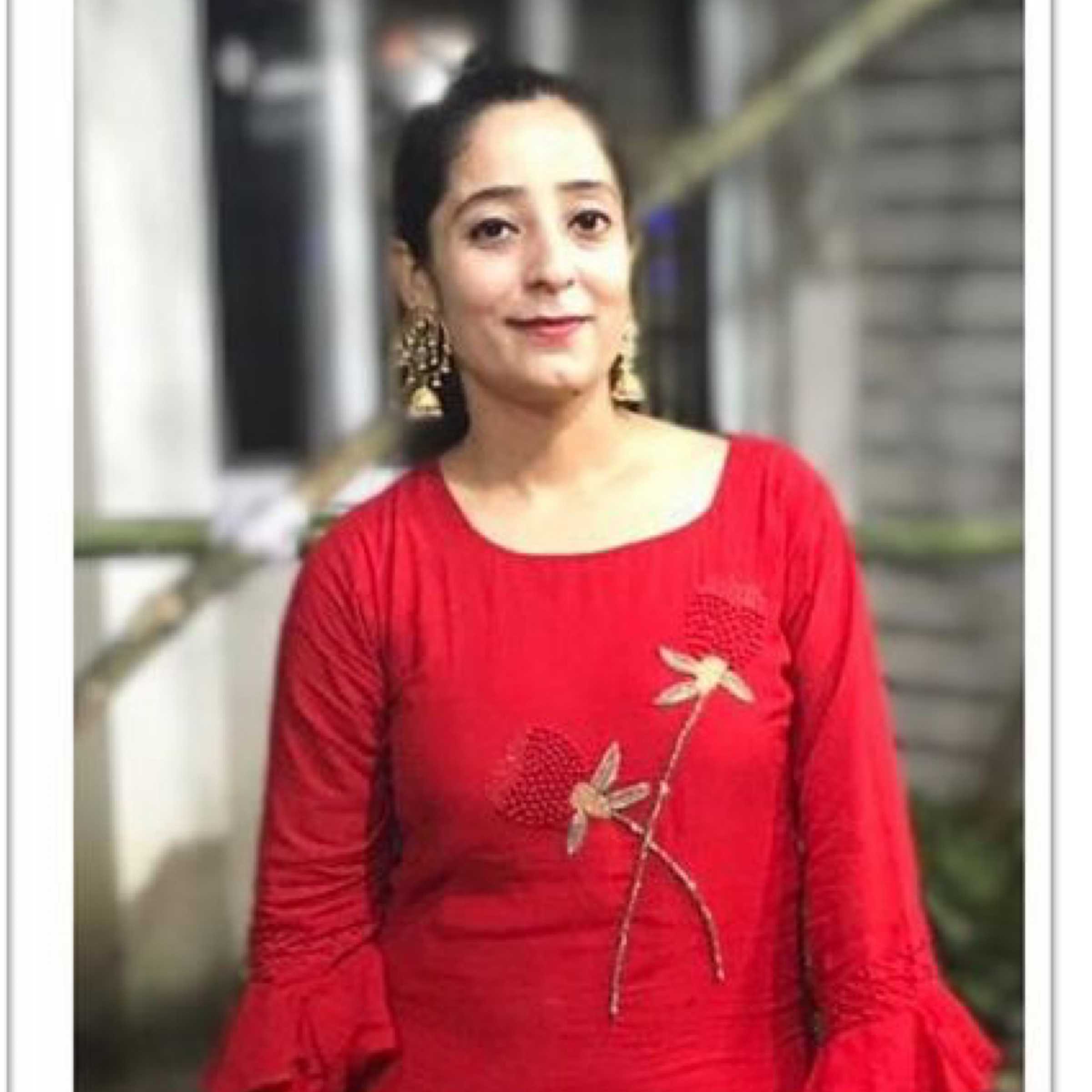 Simran Kaur Blogger Age, Biography, Boyfriend, Birthday